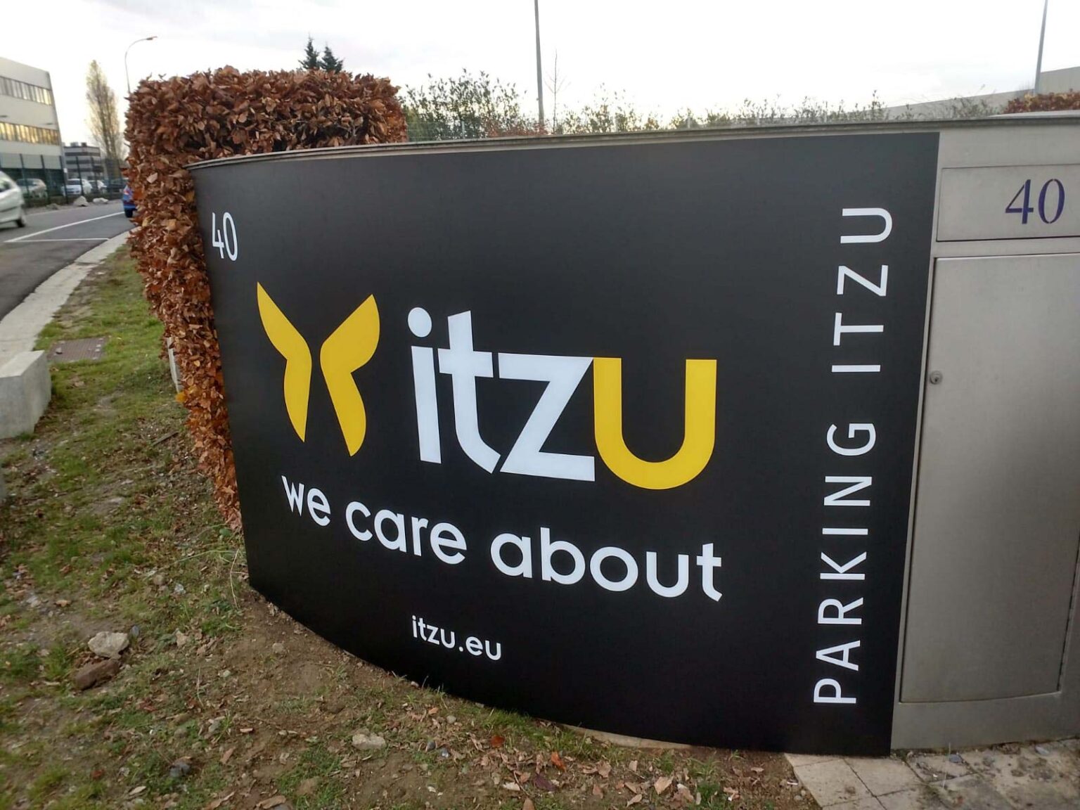 Itzu: it was us - whitelight